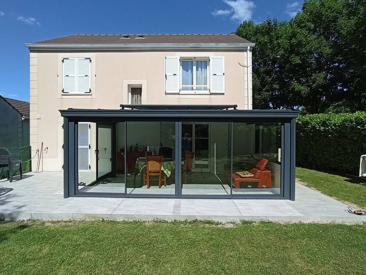 Pergola bioclimatique sur mesure à lames orientables en aluminium | TRYBA
